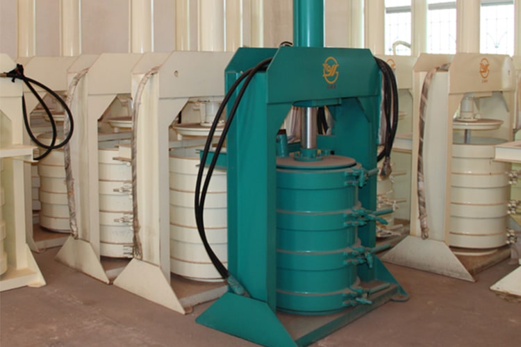 DYL Series Hydraulic Discharge Extruder